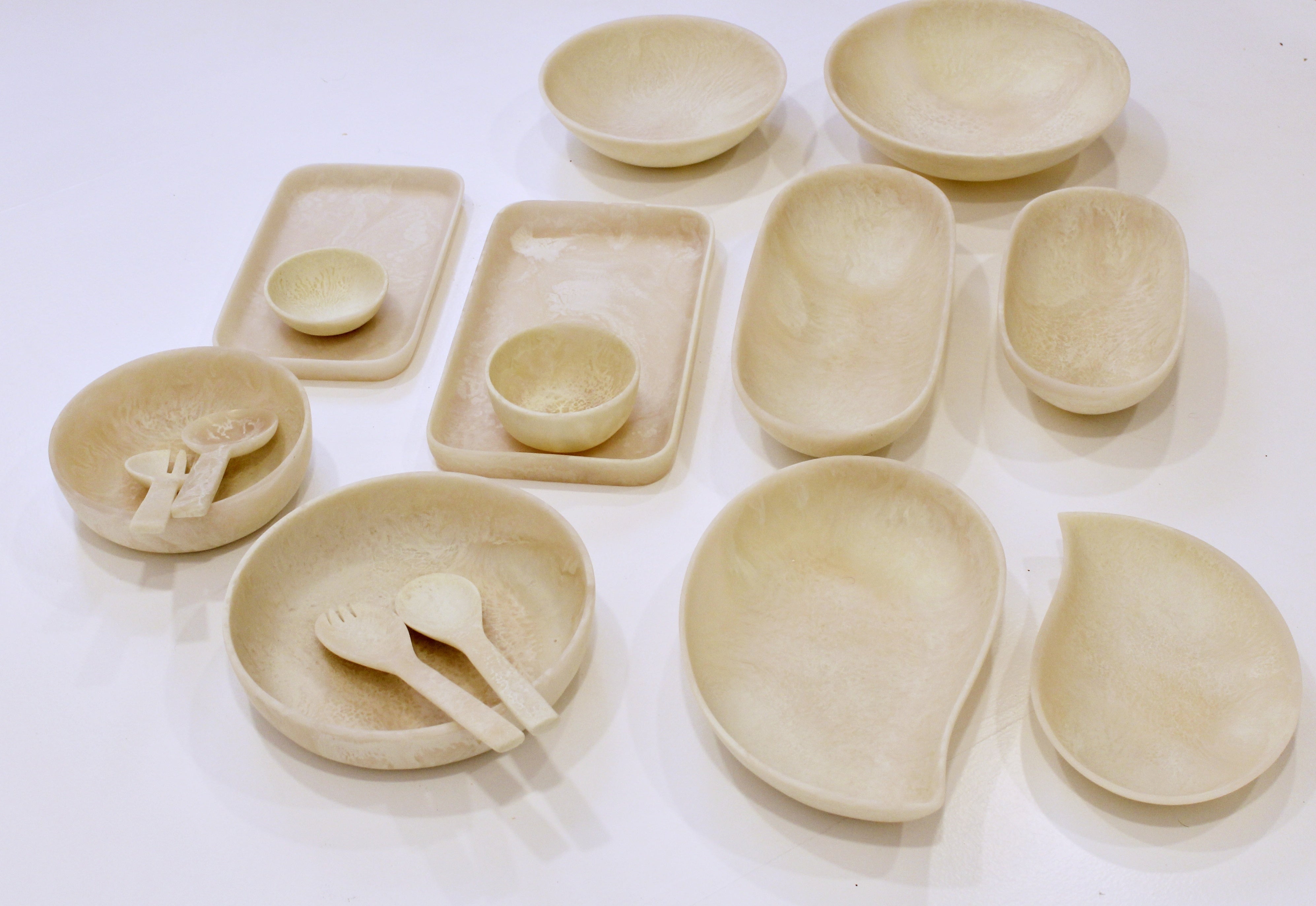 Beige Plates Set – Shop Manse